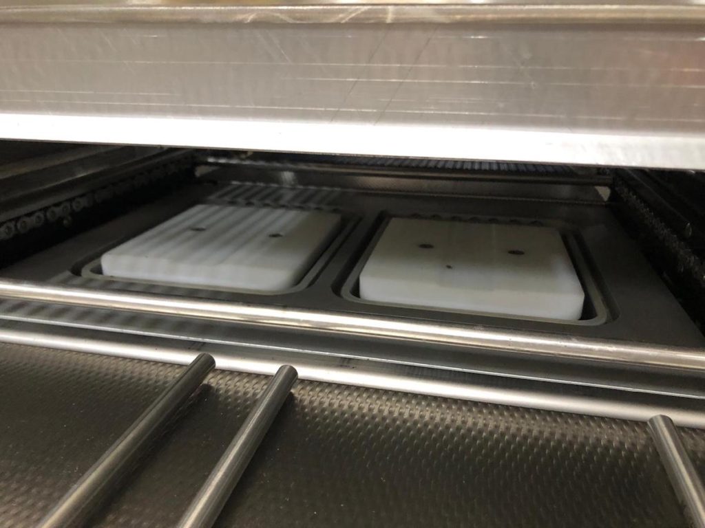 Multivac T300 traysealer - Food Machinery Holland
