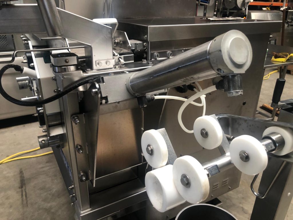 Baader 605 soft seperator - Food Machinery Holland