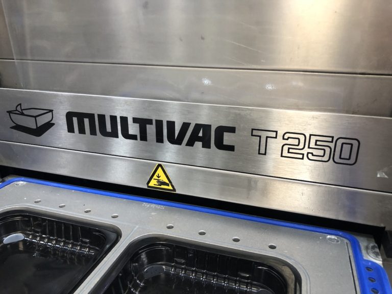 Multivac T250 semi-automatic traysealer - Food Machinery Holland