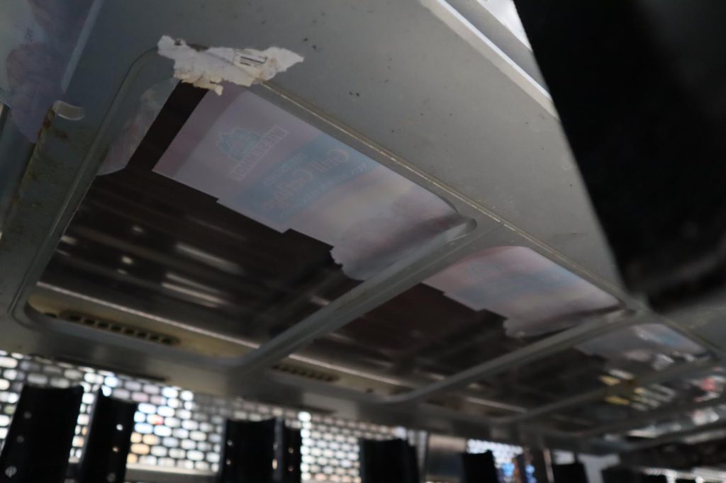 Multivac T800 automatic traysealer - Food Machinery Holland