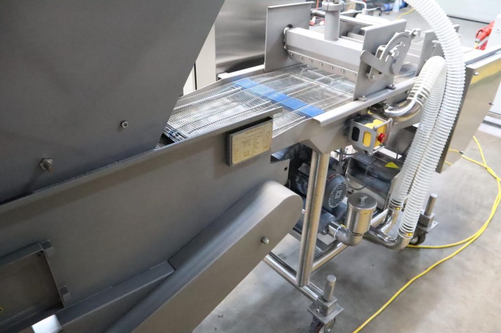 Hiwell battering and breading line - Food Machinery Holland