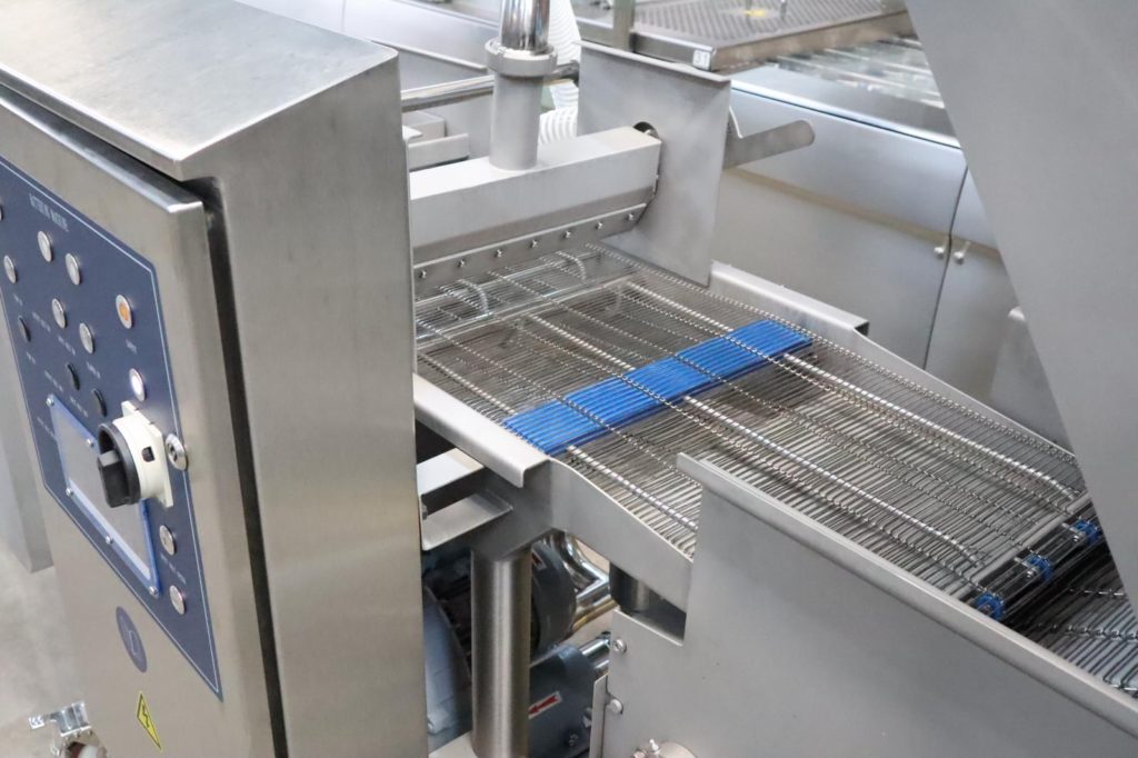 Hiwell battering and breading line - Food Machinery Holland
