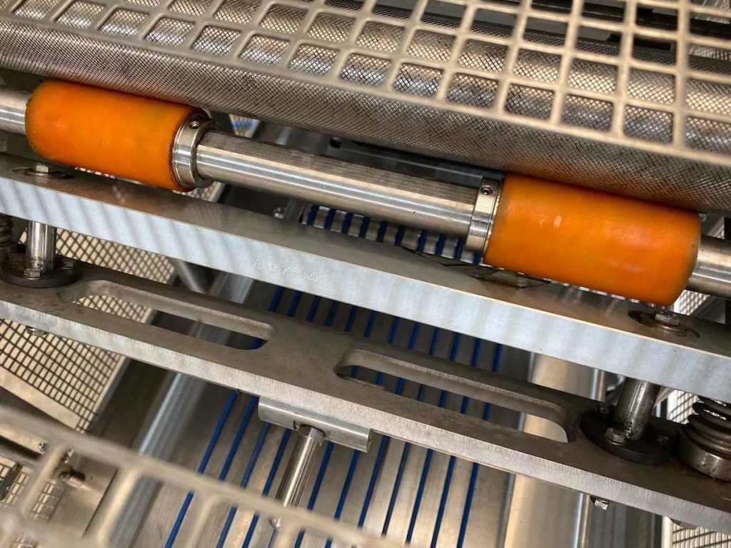 Mondini E340VG traysealer - Food Machinery Holland