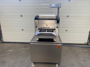 Multivac T200 semi-automatic traysealer from 2015 - Food Machinery Holland