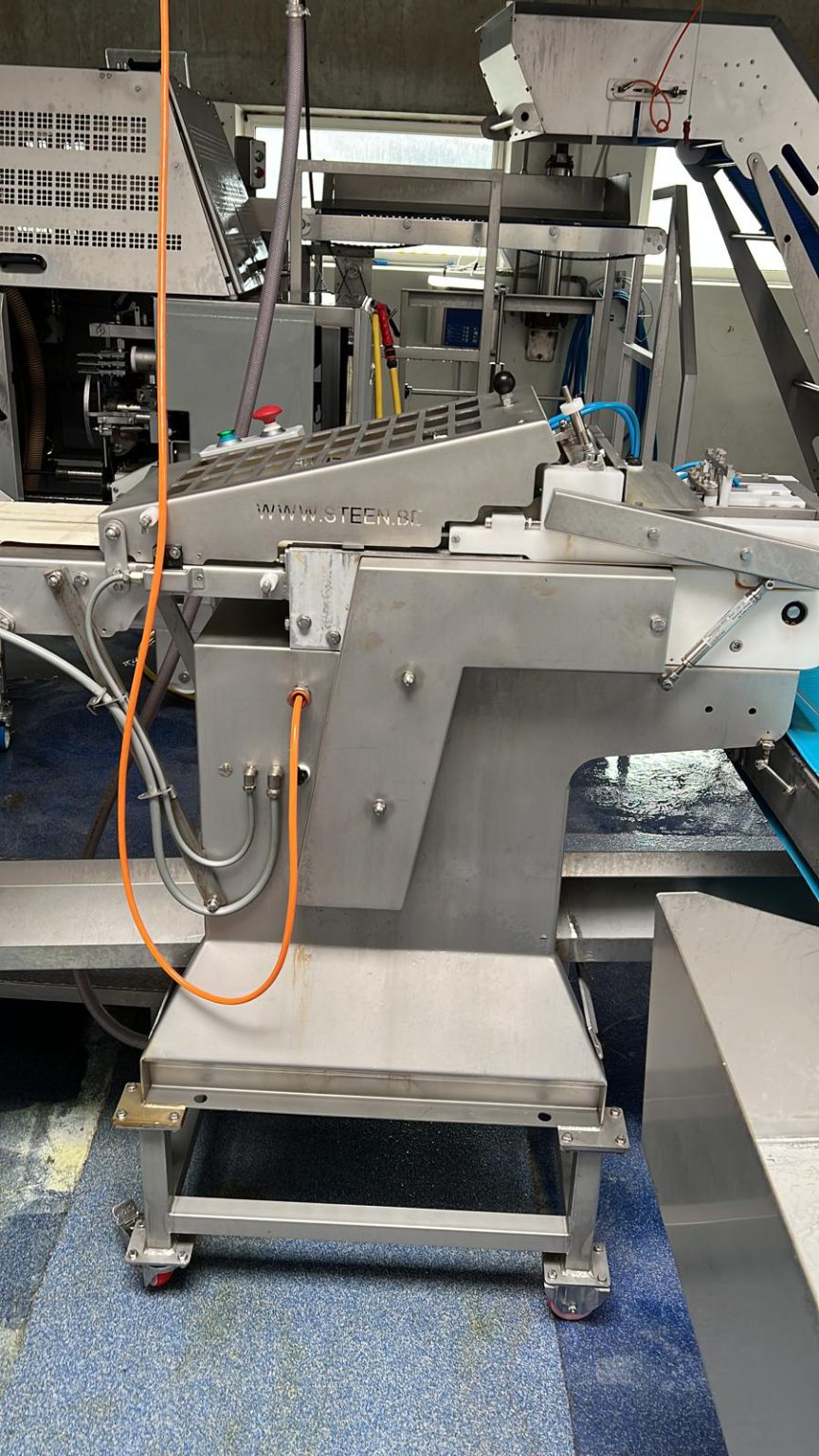 2017 Baader 176 Flatfish filleting line - Food Machinery Holland