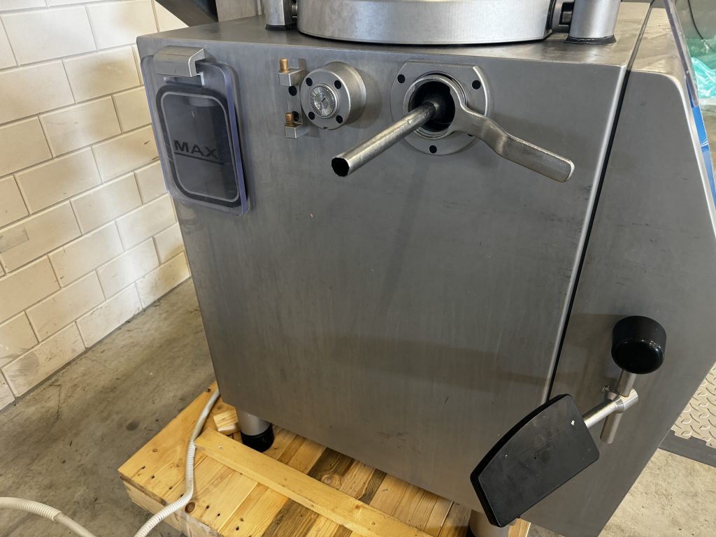 Rex RVF 436 Vacuum Filler - Food Machinery Holland